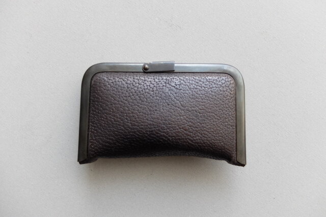 card case ＜熊革鉄媒染＞ | iichi - ハンドメイド・アンティーク・食品・ギフト・手作り