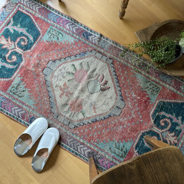 トルコヴィンテージラグ クタクタ ザックリ 76.5×154 大きめ メダリオン | iichi ハンドメイド・アンティーク・食品・ギフト・手作り