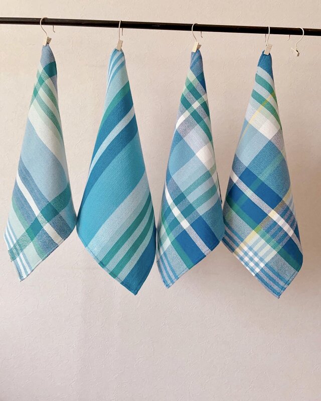 ＊手織り＊さわやかブルーのチェックハンカチ(イエローライン) | iichi 日々の暮らしを心地よくするハンドメイドやアンティークのマーケットプレイス
