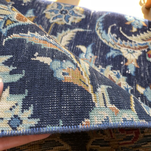 トルコヴィンテージラグ 藍色 63.5×117 ボタニカル柄 マット | iichi ハンドメイド・アンティーク・食品・ギフト・手作り