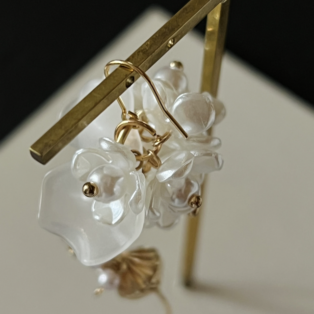 Feminine Bouquet Pierce 093 | iichi ハンドメイド・アンティーク・食品・ギフト・手作り
