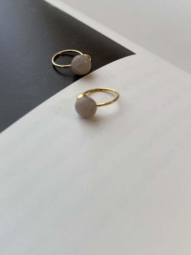 Mini Hoop Vintage グレーマーブル5mm ノンホールピアスイヤカフ | iichi ハンドメイド・アンティーク・食品・ギフト・手作り