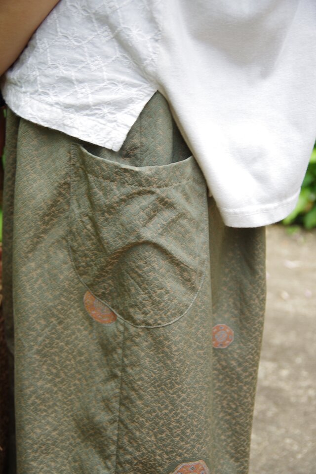 着物リメイク ワイドパンツ☆送料無料☆ | iichi 日々の暮らしを心地よくするハンドメイドやアンティークのマーケットプレイス