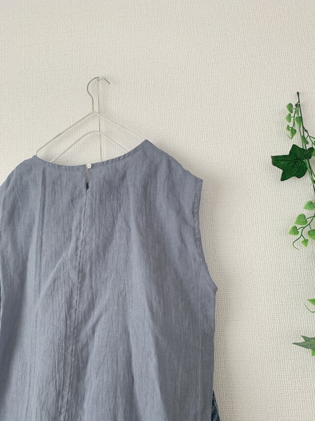 リネン後ろループボタンタンクトップ | iichi 日々の暮らしを心地よくするハンドメイドやアンティークのマーケットプレイス
