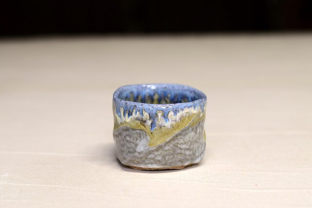 世界に一つのぐい吞み iAw-004 | iichi 日々の暮らしを心地よくするハンドメイドやアンティークのマーケットプレイス