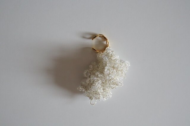 fly me to the moon , ear cuff | iichi ハンドメイド・アンティーク・食品・ギフト・手作り