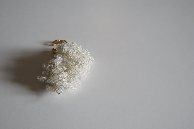 fly me to the moon , ear cuff | iichi ハンドメイド・アンティーク・食品・ギフト・手作り