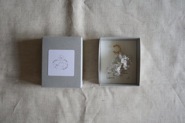 fly me to the moon , ear cuff | iichi ハンドメイド・アンティーク・食品・ギフト・手作り