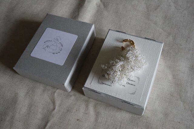 fly me to the moon , ear cuff | iichi ハンドメイド・アンティーク・食品・ギフト・手作り