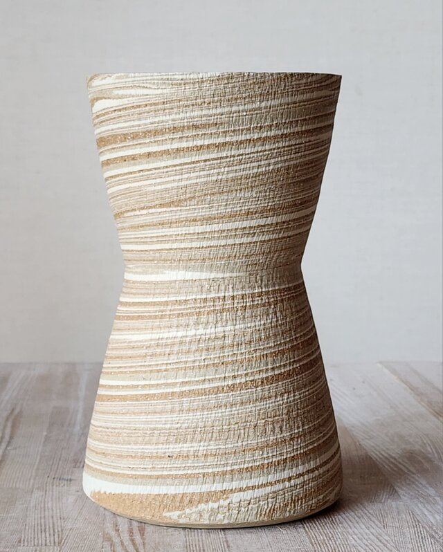 Red and white neriage vase [R149] | iichi ハンドメイド・アンティーク・食品・ギフト・手作り