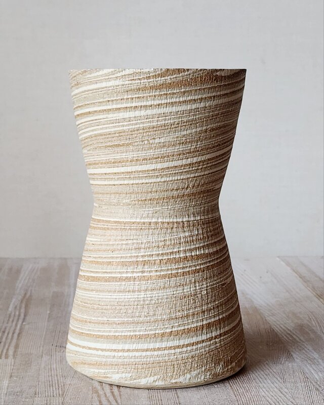 Red and white neriage vase [R149] | iichi ハンドメイド・アンティーク・食品・ギフト・手作り