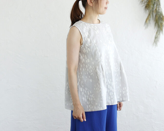 リネン ノースリーブチュニックブラウス （スワン/グレー）TP25 | iichi 日々の暮らしを心地よくするハンドメイドやアンティークのマーケットプレイス