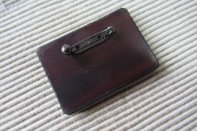 ルーマニア「融和」切手ブローチ 8776 | iichi ハンドメイド・アンティーク・食品・ギフト・手作り