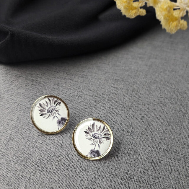 陽光 himawari 水墨画ピアス | iichi ハンドメイド・アンティーク・食品・ギフト・手作り