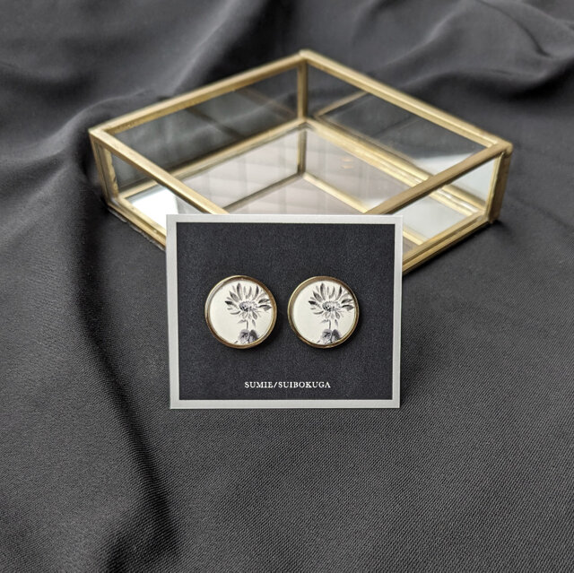 陽光 himawari 水墨画ピアス | iichi ハンドメイド・アンティーク・食品・ギフト・手作り