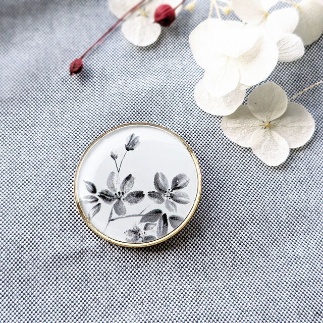 優美 sakura 水墨画ブローチ | iichi ハンドメイド・アンティーク・食品・ギフト・手作り