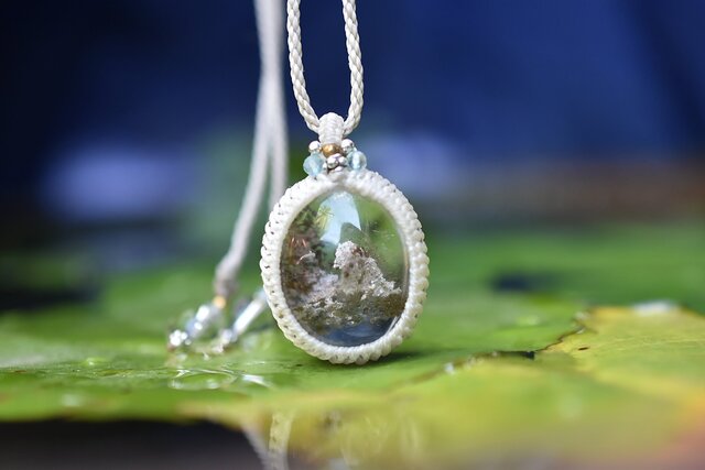 ピンクと緑★ガーデンクォーツ マクラメネックレス1161 | iichi 日々の暮らしを心地よくするハンドメイドやアンティークのマーケットプレイス