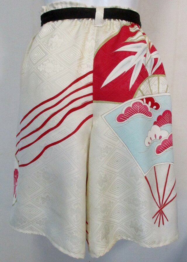 7278 花柄の着物で作ったキュロットスカート ＃送料無料 | iichi ハンドメイド・アンティーク・食品・ギフト・手作り