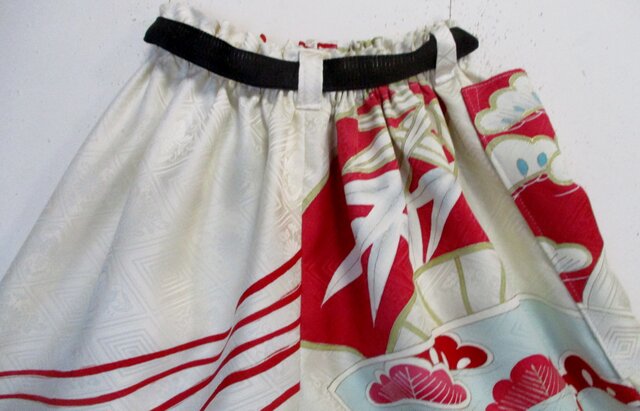 7278 花柄の着物で作ったキュロットスカート ＃送料無料 | iichi ハンドメイド・アンティーク・食品・ギフト・手作り