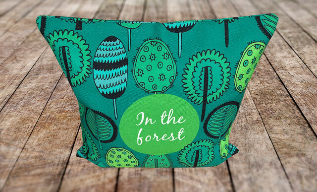 森のクッション In the forest Ⅱ －ヒノキの香り－ | iichi 日々の暮らしを心地よくするハンドメイドやアンティークのマーケットプレイス