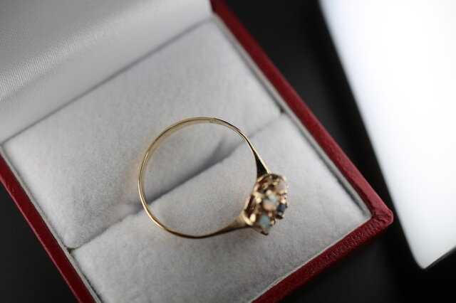 英国 ビンテージ イギリス ゴールド 指輪 リング 天然 サファイア オパール 純金率 375 宝石 ジ鑑定書 J106 | iichi ハンドメイド・アンティーク・食品・ギフト・手作り