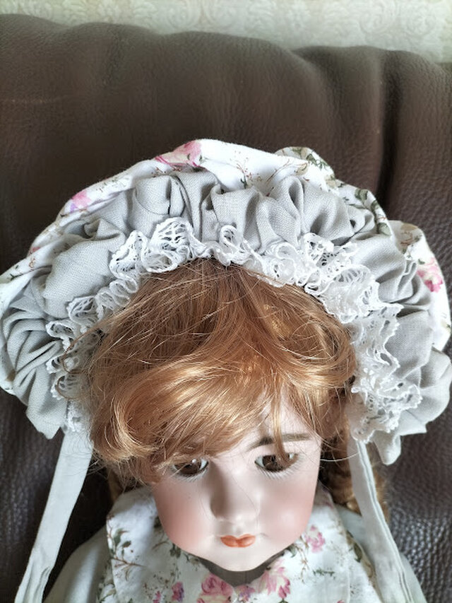 ドール背丈が70cm前後用 ドレスと花柄エプロンとボンネット | iichi ハンドメイド・アンティーク・食品・ギフト・手作り
