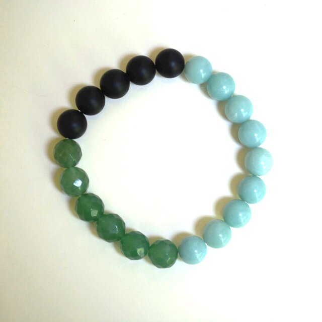 ★お守りブレスレット＊アマゾナイト＆アベンチュリン＆オニキス★送料無料♪ | iichi 日々の暮らしを心地よくするハンドメイドやアンティークのマーケットプレイス