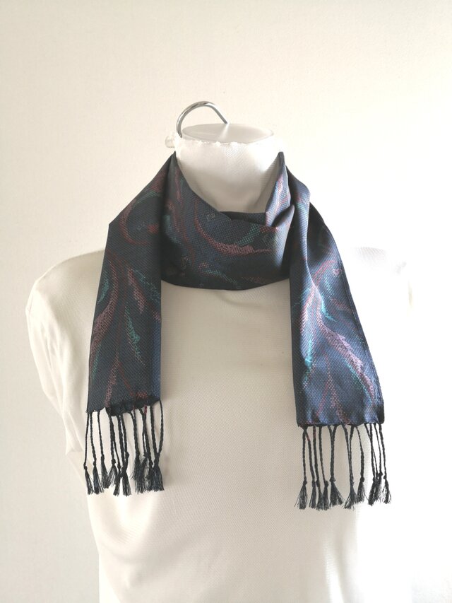 細ストール大島紬（ 藍ピンク草花）39308 | iichi 日々の暮らしを心地よくするハンドメイドやアンティークのマーケットプレイス