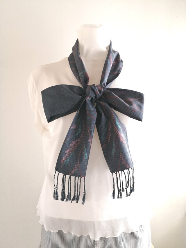 細ストール大島紬（ 藍ピンク草花）39308 | iichi 日々の暮らしを心地よくするハンドメイドやアンティークのマーケットプレイス