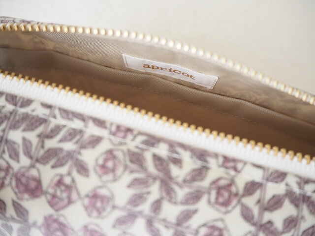 ラミネートスクエアポーチ 「Sleeping rose」パープル | iichi - ハンドメイド・アンティーク・食品・ギフト・手作り