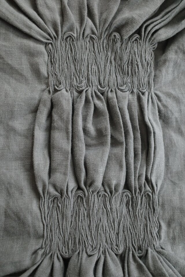 Smocking刺繍のトートバッグ | iichi 日々の暮らしを心地よくするハンドメイドやアンティークのマーケットプレイス