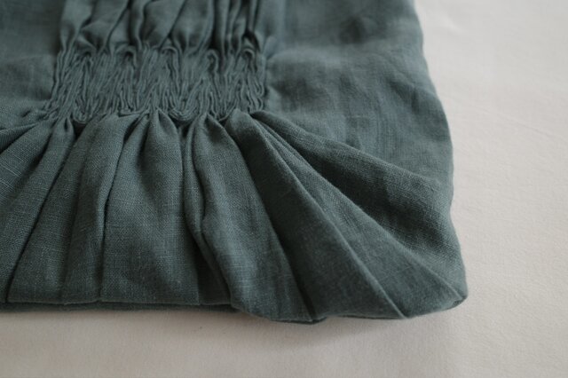 Smocking刺繍のトートバッグ | iichi 日々の暮らしを心地よくするハンドメイドやアンティークのマーケットプレイス