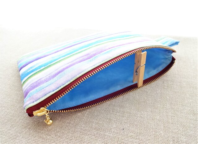 ＊水彩ストライプ横＊フラットポーチ＊ファスナー18cm＊USAコットン＊Michael Miller Fabrics＊ | iichi ハンドメイド・アンティーク・食品・ギフト・手作り