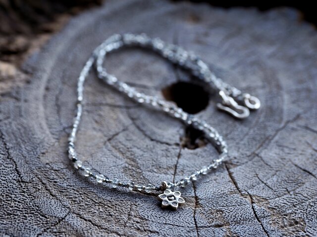 -Tormarline quartz- charm top pendant | iichi 日々の暮らしを心地よくするハンドメイドやアンティークのマーケットプレイス