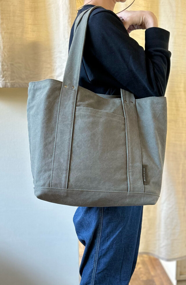 【アイテム整理のため 30％OFF】スタンダードトート カシメ付き L / カーキグレー | iichi 日々の暮らしを心地よくするハンドメイドやアンティークのマーケットプレイス