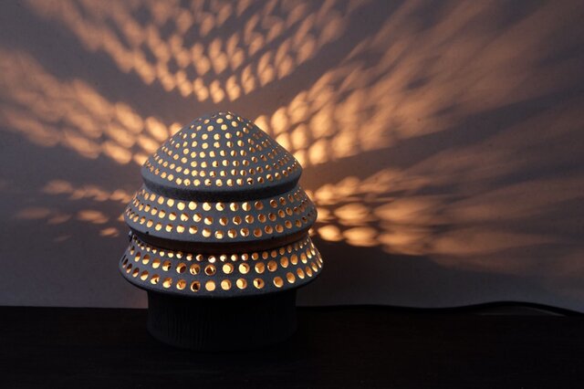 黒陶ランプ 「a tree（LED) 」 | iichi 日々の暮らしを心地よくするハンドメイドやアンティークのマーケットプレイス