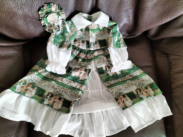 ドールの背丈が67～70cm用 着重ね風ドレスとヘア飾り （グリーン） | iichi 日々の暮らしを心地よくするハンドメイドやアンティークのマーケットプレイス