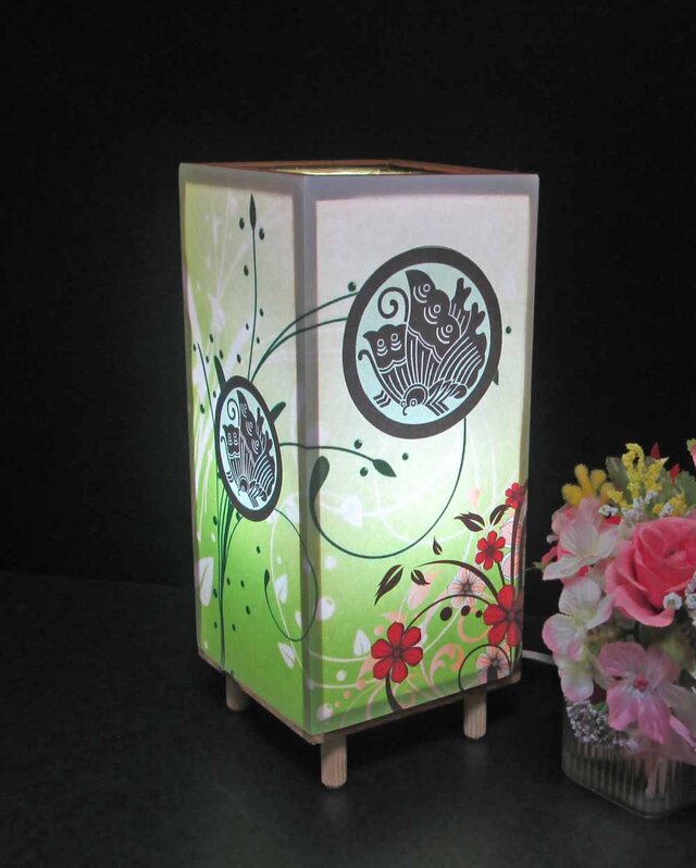 癒し家紋・家紋の宿り木／丸に揚羽蝶 LED･厚紙張貼･軽量／GK-008 | iichi ハンドメイド・アンティーク・食品・ギフト・手作り