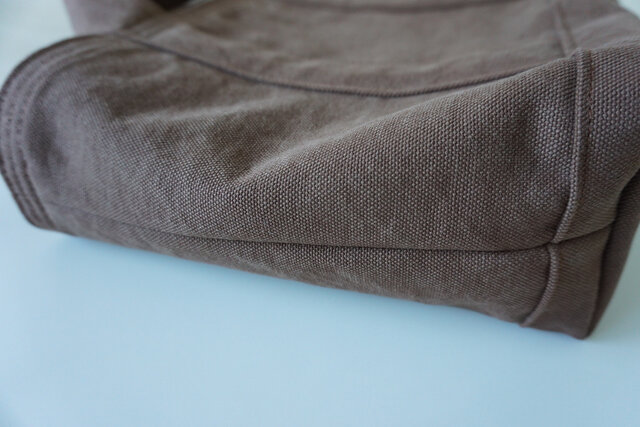 TOTE BAG -bicolor- (M) / brown × babypink | iichi 日々の暮らしを心地よくするハンドメイドやアンティークのマーケットプレイス