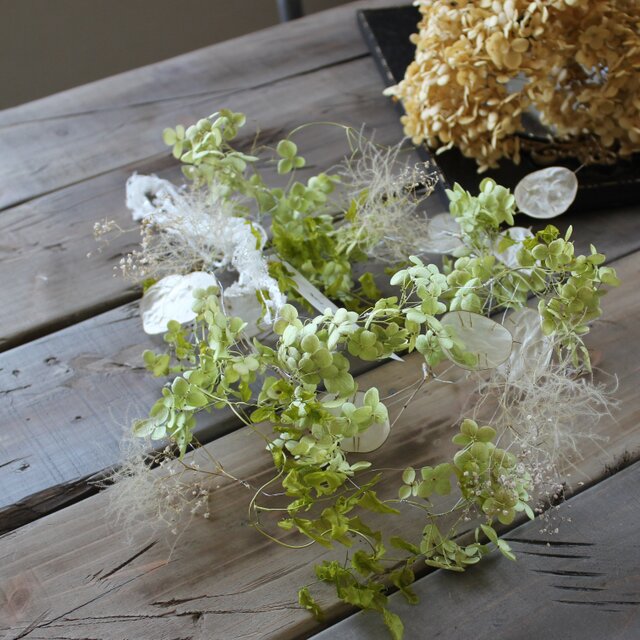 wreath [kasane]№3 アナベルとルナリアのワイヤーリース№3 アナベル ルナリア ワイヤーリース | iichi ハンドメイド・アンティーク・食品・ギフト・手作り