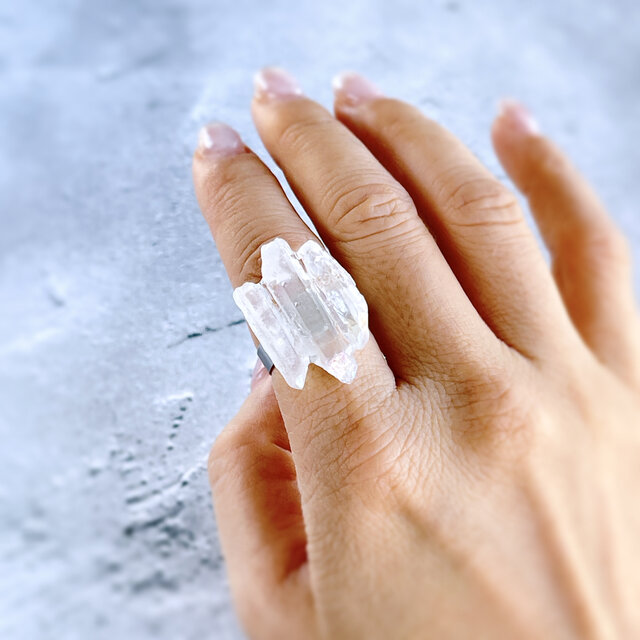つらら水晶リング 天然石リング ステンレス304 | iichi 日々の暮らしを心地よくするハンドメイドやアンティークのマーケットプレイス