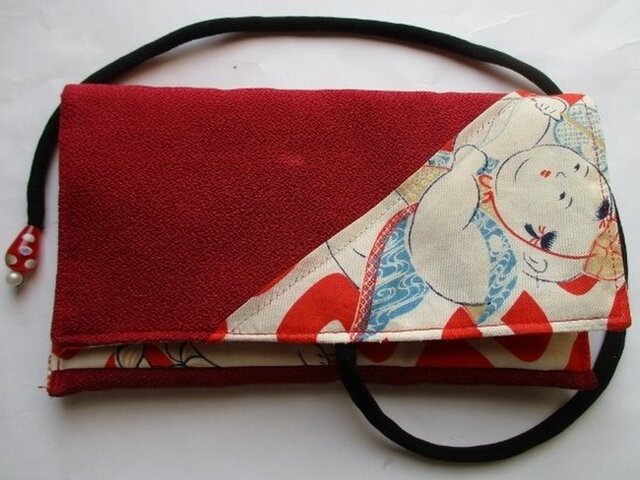 7290 縮緬の着物と羽織裏で作った和風財布・ポーチ ＃送料無料 | iichi 日々の暮らしを心地よくするハンドメイドやアンティークのマーケットプレイス