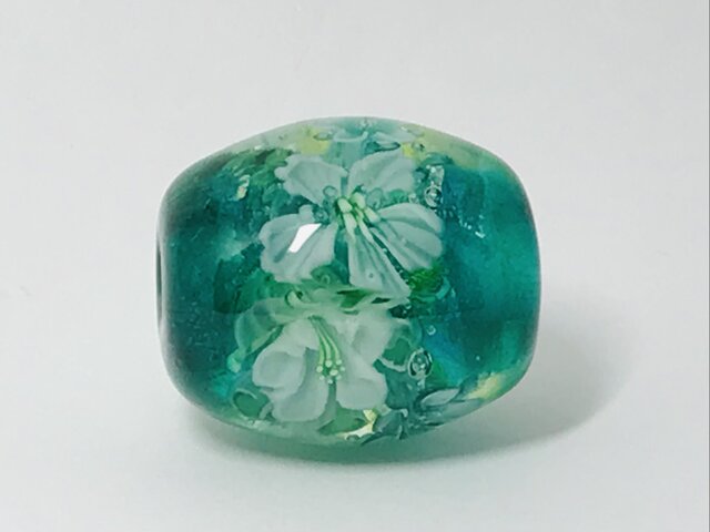 プロムナード（ロマネスクグリーン）No.140 | iichi 日々の暮らしを心地よくするハンドメイドやアンティークのマーケットプレイス