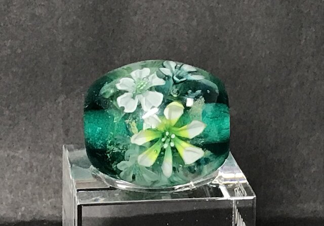 プロムナード（ロマネスクグリーン）No.140 | iichi 日々の暮らしを心地よくするハンドメイドやアンティークのマーケットプレイス