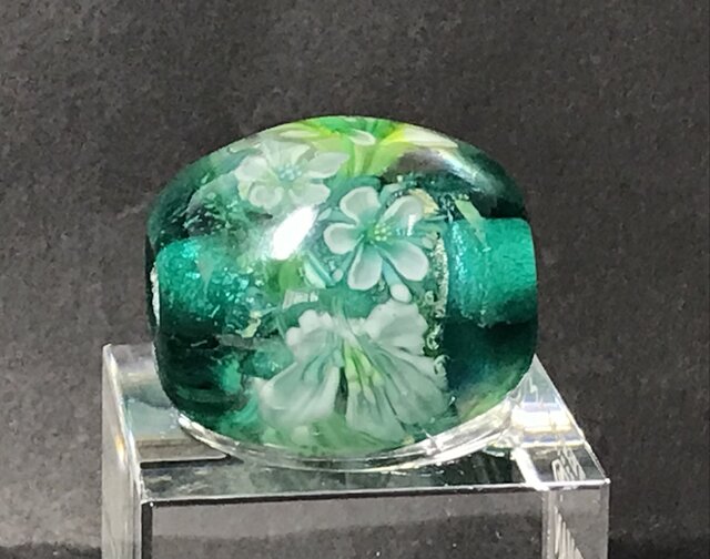 プロムナード（ロマネスクグリーン）No.140 | iichi 日々の暮らしを心地よくするハンドメイドやアンティークのマーケットプレイス