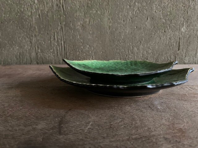 アジサイの葉型プレート 22cm | iichi 日々の暮らしを心地よくするハンドメイドやアンティークのマーケットプレイス