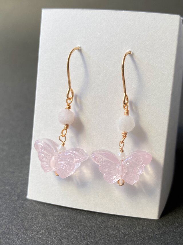 14kgf « rococo » モルガナイトと蝶のピアス 桜ピンク ac/779 | iichi ハンドメイド・アンティーク・食品・ギフト・手作り