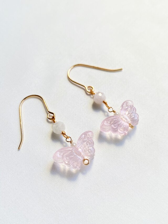 14kgf « rococo » モルガナイトと蝶のピアス 桜ピンク ac/779 | iichi ハンドメイド・アンティーク・食品・ギフト・手作り