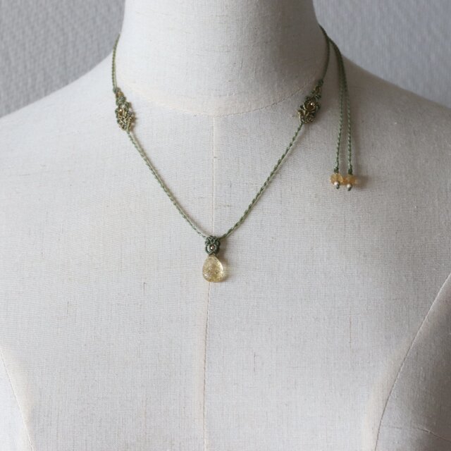 【シトリン】Bloom In The Light【彫刻／カービング】 | iichi 日々の暮らしを心地よくするハンドメイドやアンティークのマーケットプレイス