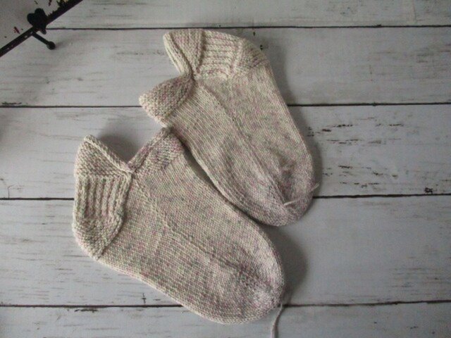 冷え取りソックス Lana Grossa Meilenweit Cotone Vegano Risotto 1501 | iichi 日々の暮らしを心地よくするハンドメイドやアンティークの ...